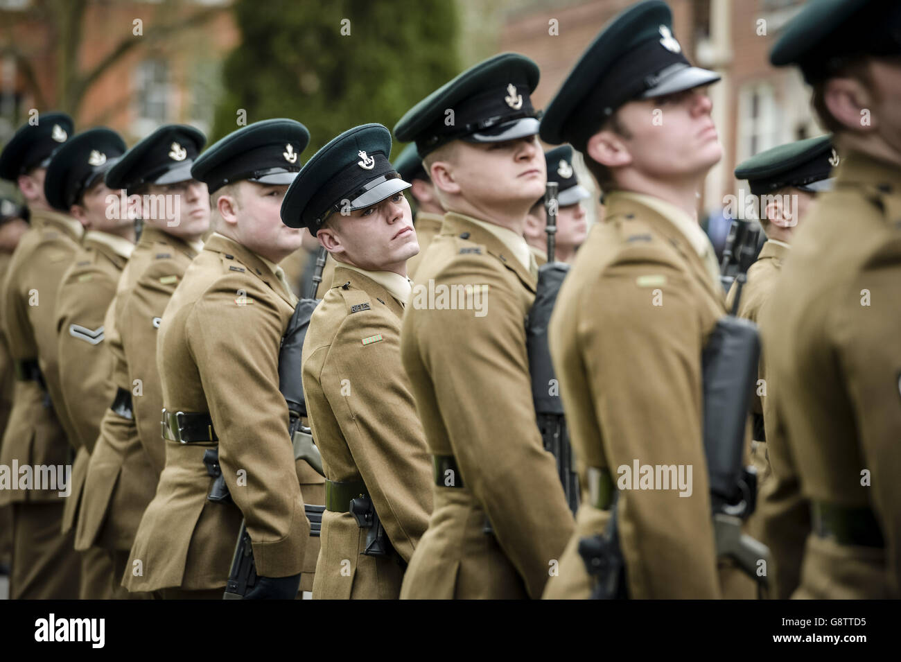 Right dress hi-res stock photography and images - Alamy