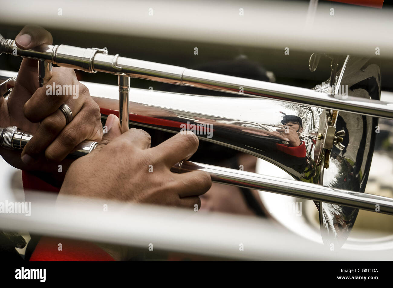The Rifles parade in Swindon Stock Photo - Alamy