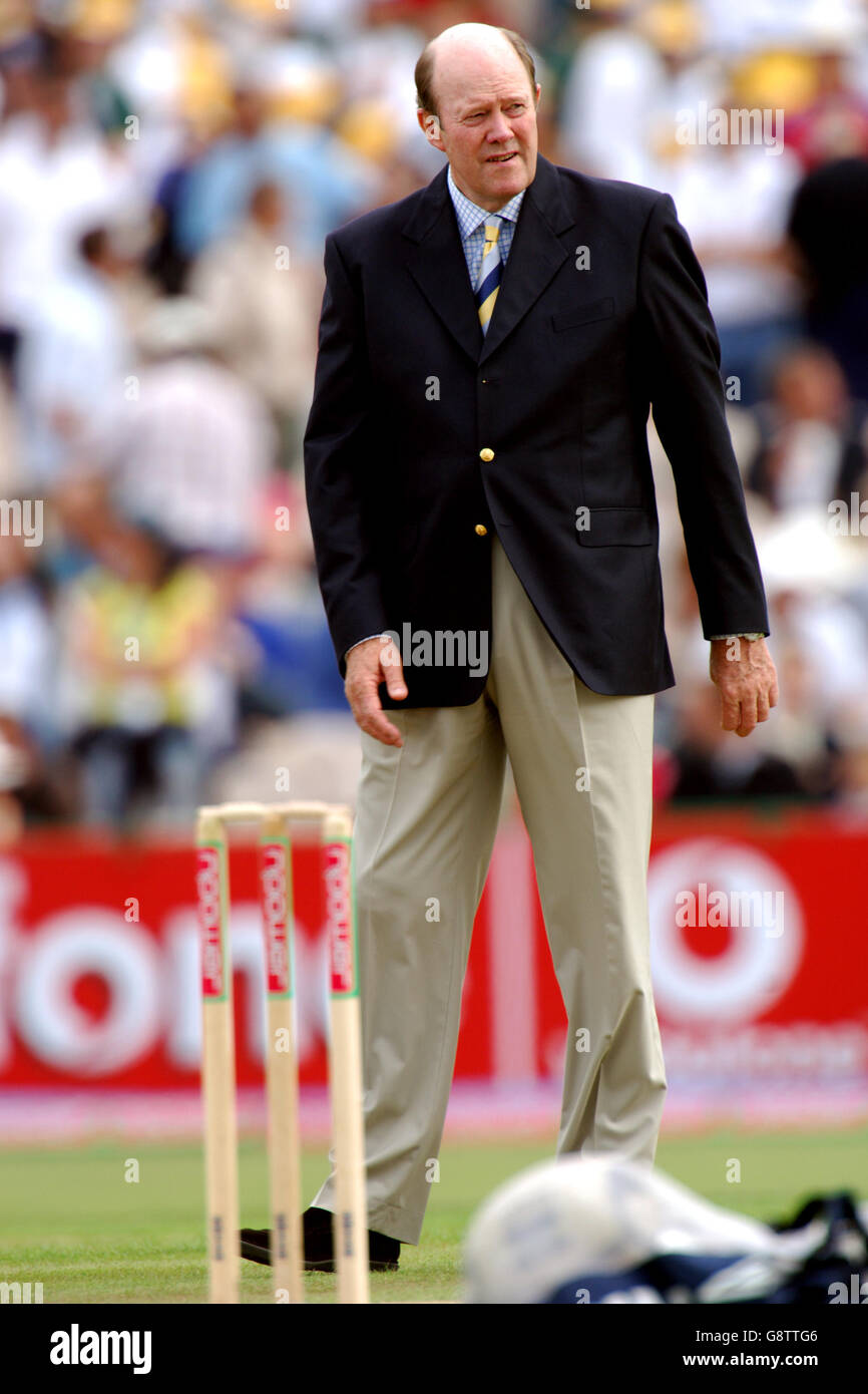 Tony greig cricket hi-res stock photography and images - Alamy