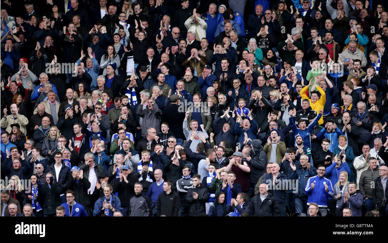 Cardiff city fans celebrate goal hi-res stock photography and images ...