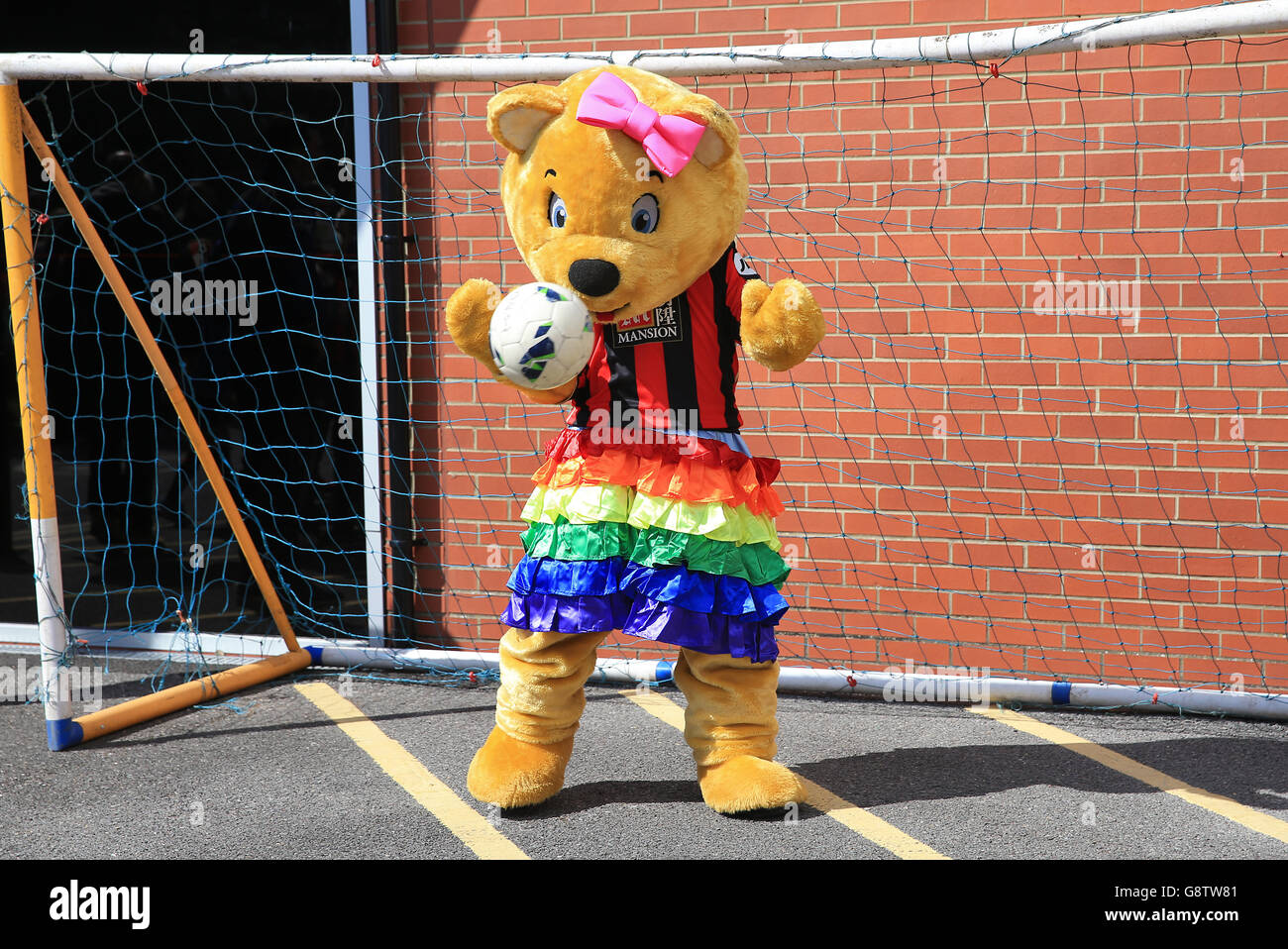 Afc bournemouth mascot hi-res stock photography and images - Alamy