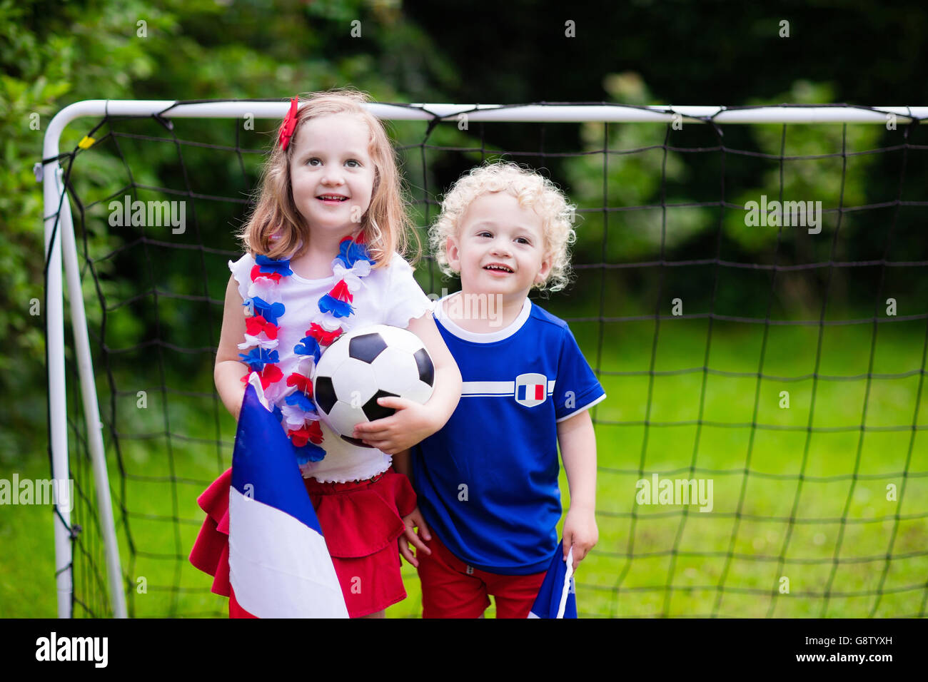 Child cheering stadium hi-res stock photography and images - Alamy