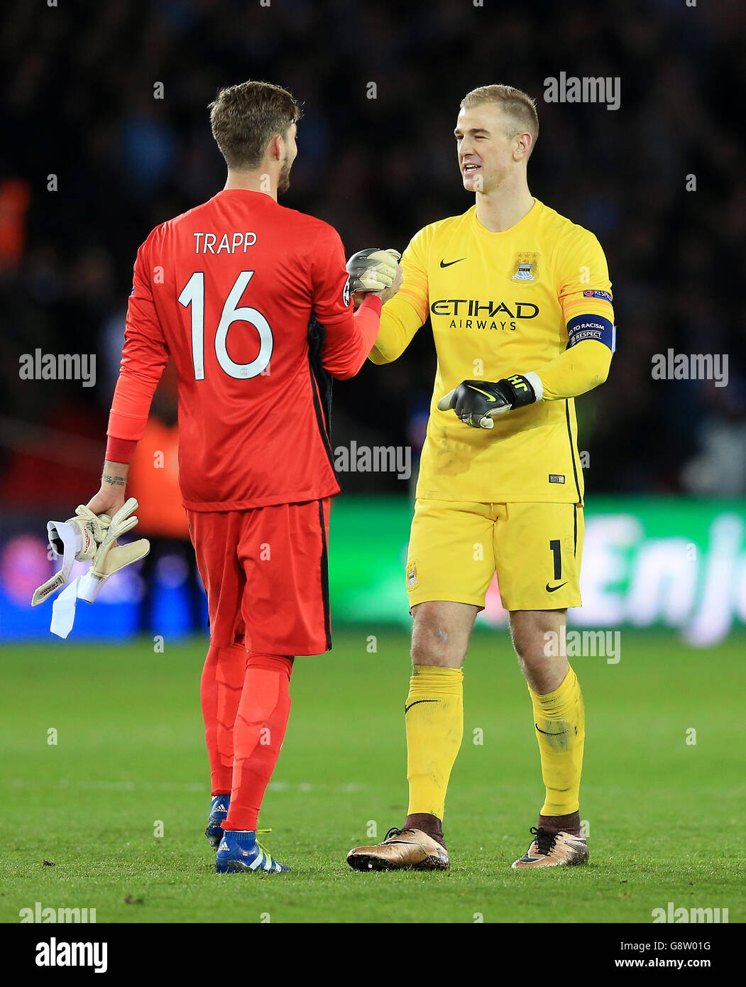 Manchester city goalkeeper joe hart right hi-res stock photography and ...