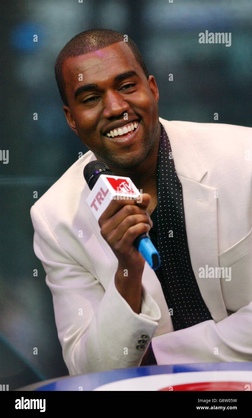Total request live head shot smiling celebrity hi-res stock photography ...