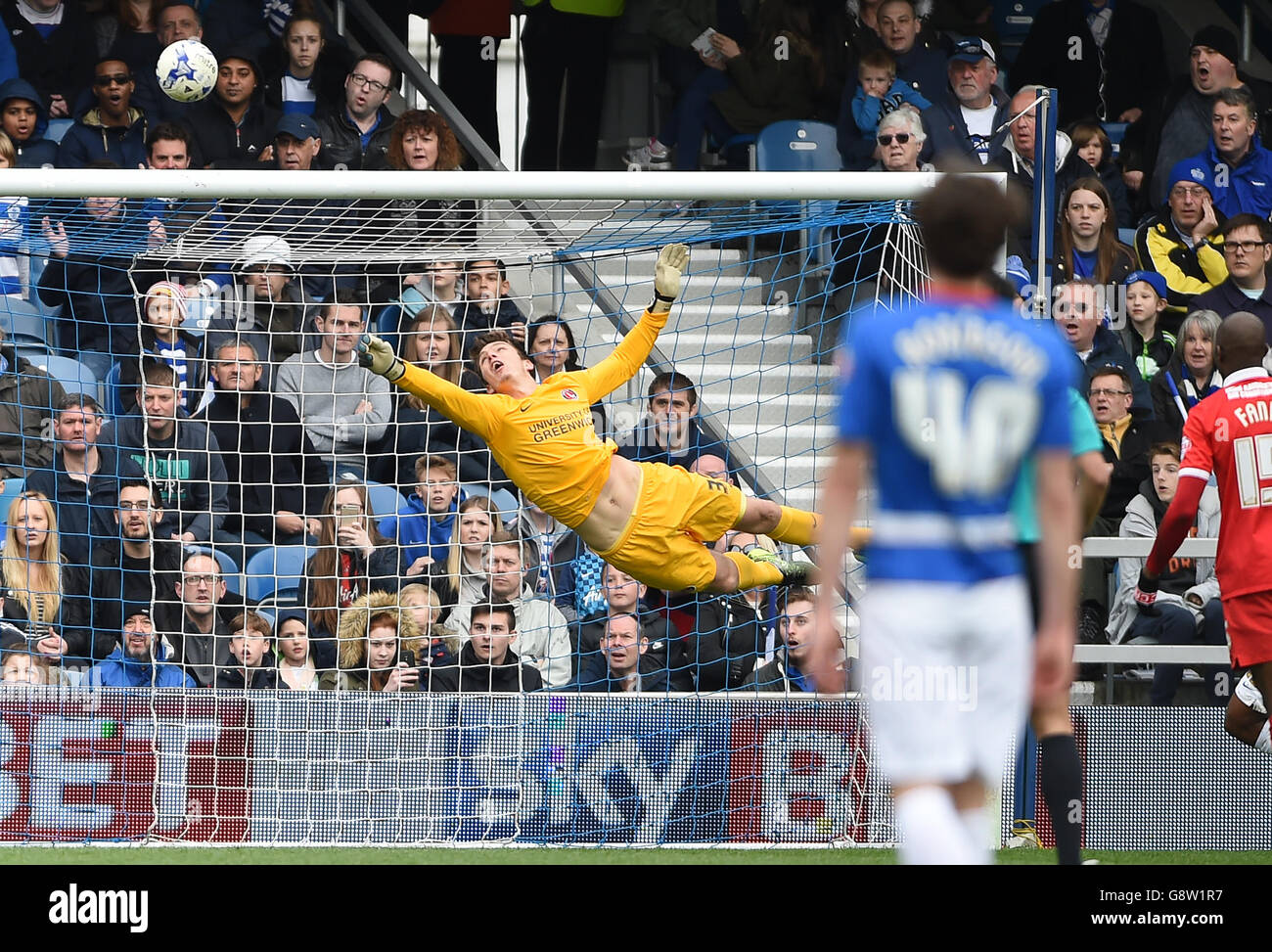 Charlton Athletic goalkeeper Nick Pope makes a great save Stock Photo ...