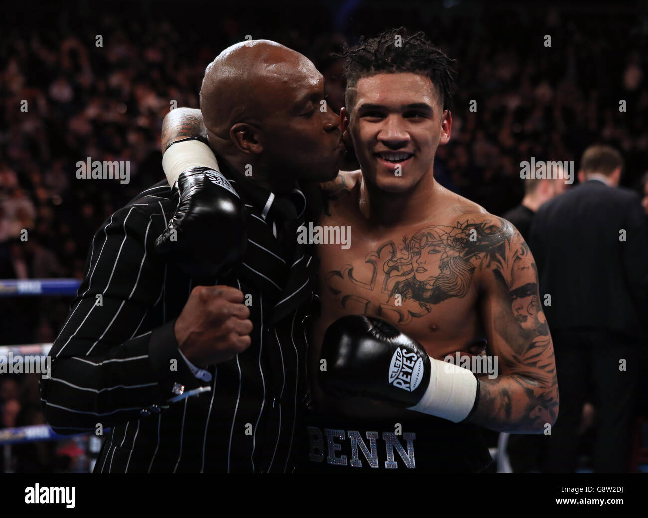 Conor Benn celebrates with father Nigel after beating Ivailo Boyanov in ...