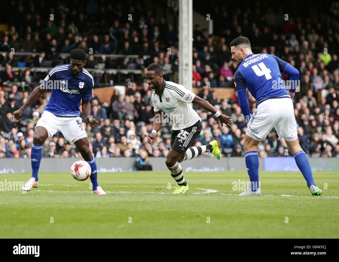 Fulhams moussa dembele centre in action hi-res stock photography and ...
