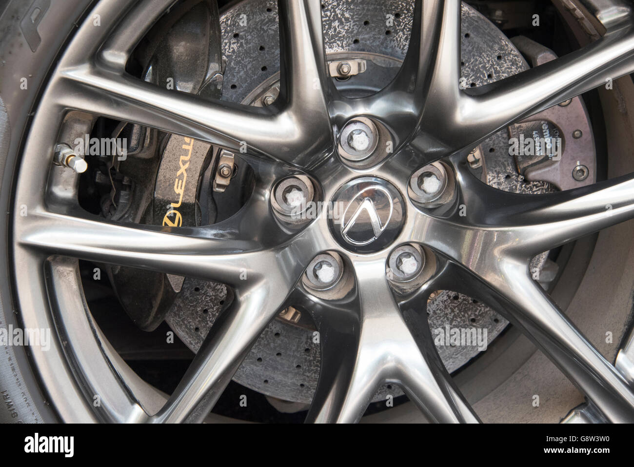 Lexus LFA wheel at Goodwood FOS Stock Photo - Alamy