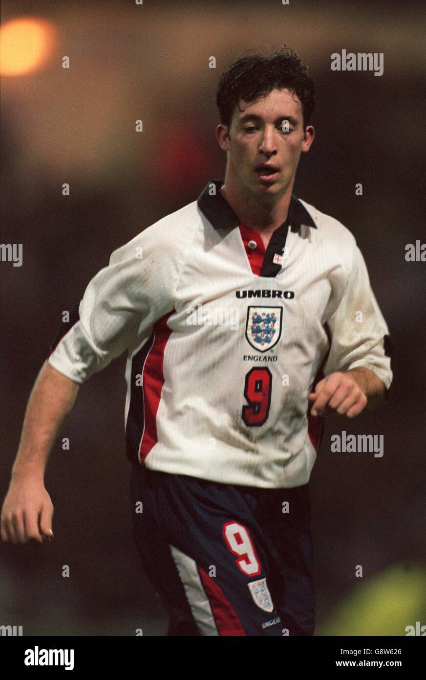 Soccer england robbie fowler hi-res stock photography and images - Alamy