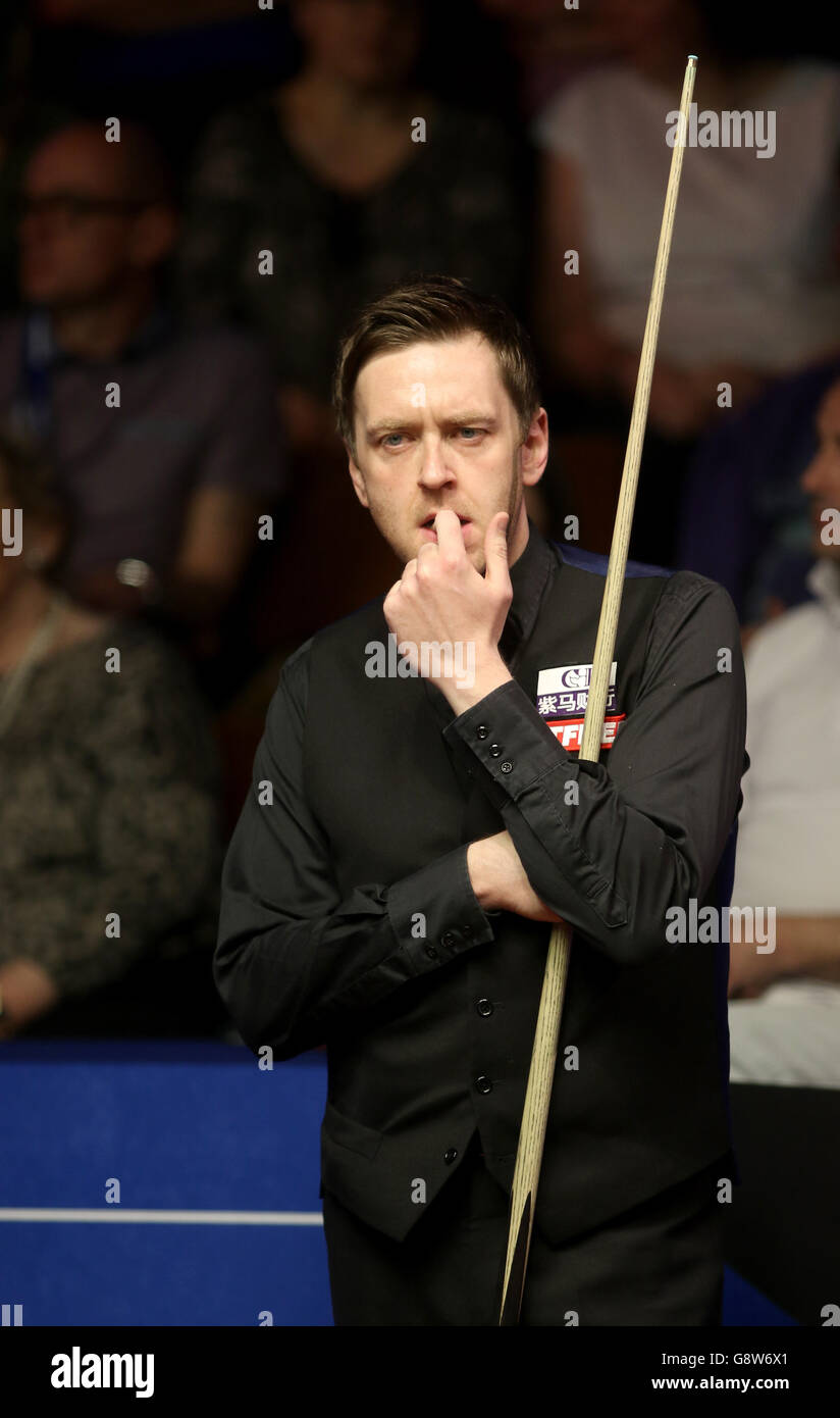 Walden two hi-res stock photography and images - Alamy