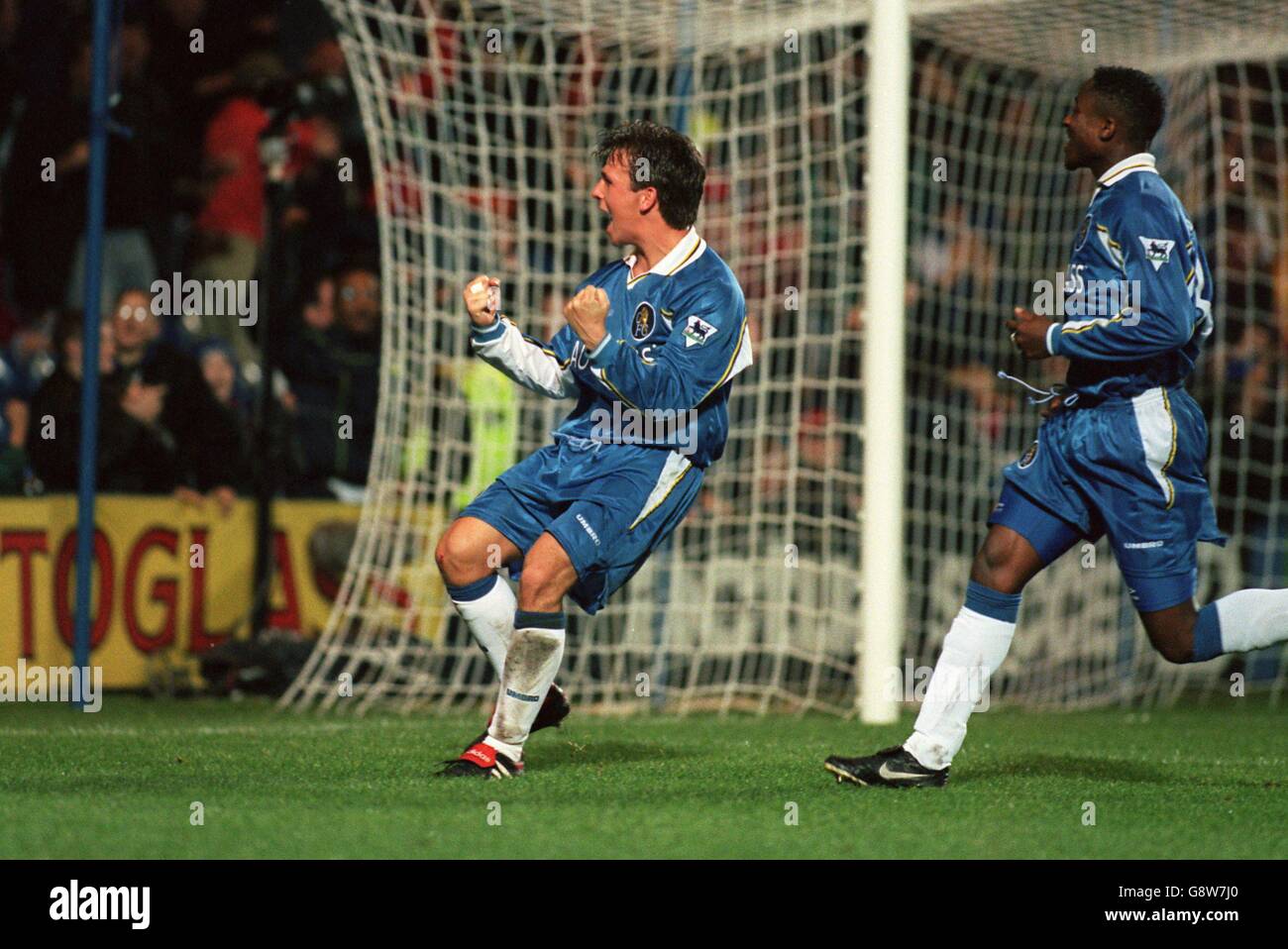 Chelsea's Jody Morris celebrates scoring the winning goal Stock Photo ...