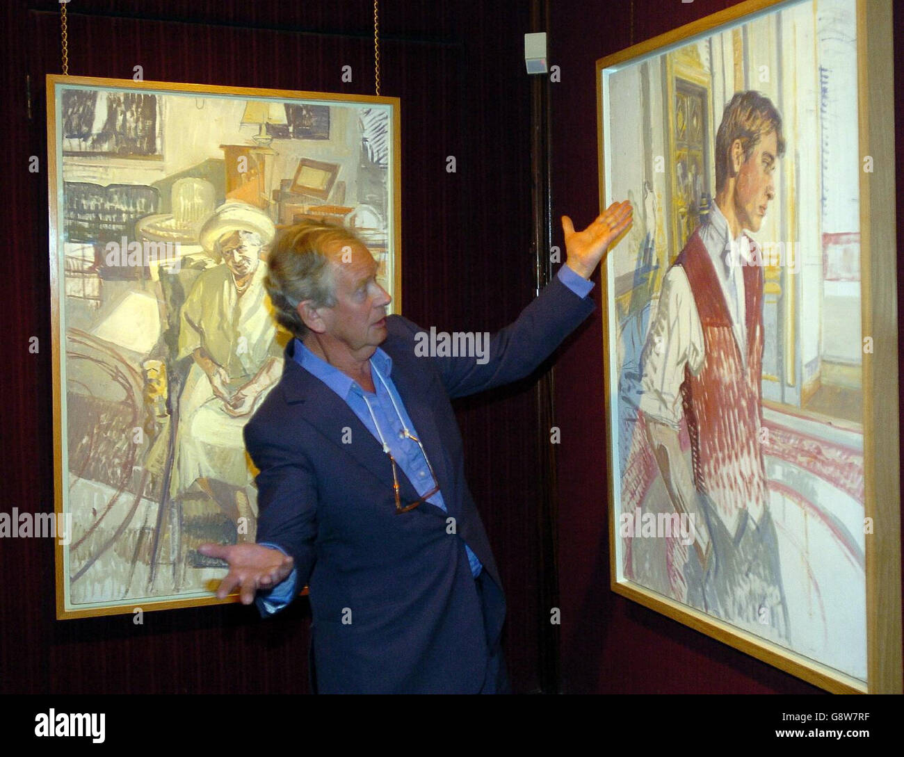 Royal portrait hi-res stock photography and images - Alamy