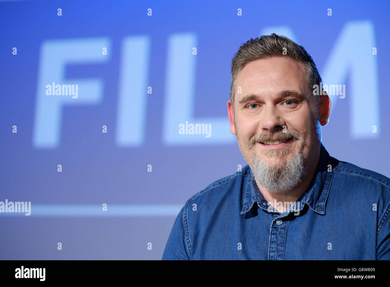 Entertainment showbiz limitless hi-res stock photography and images - Alamy