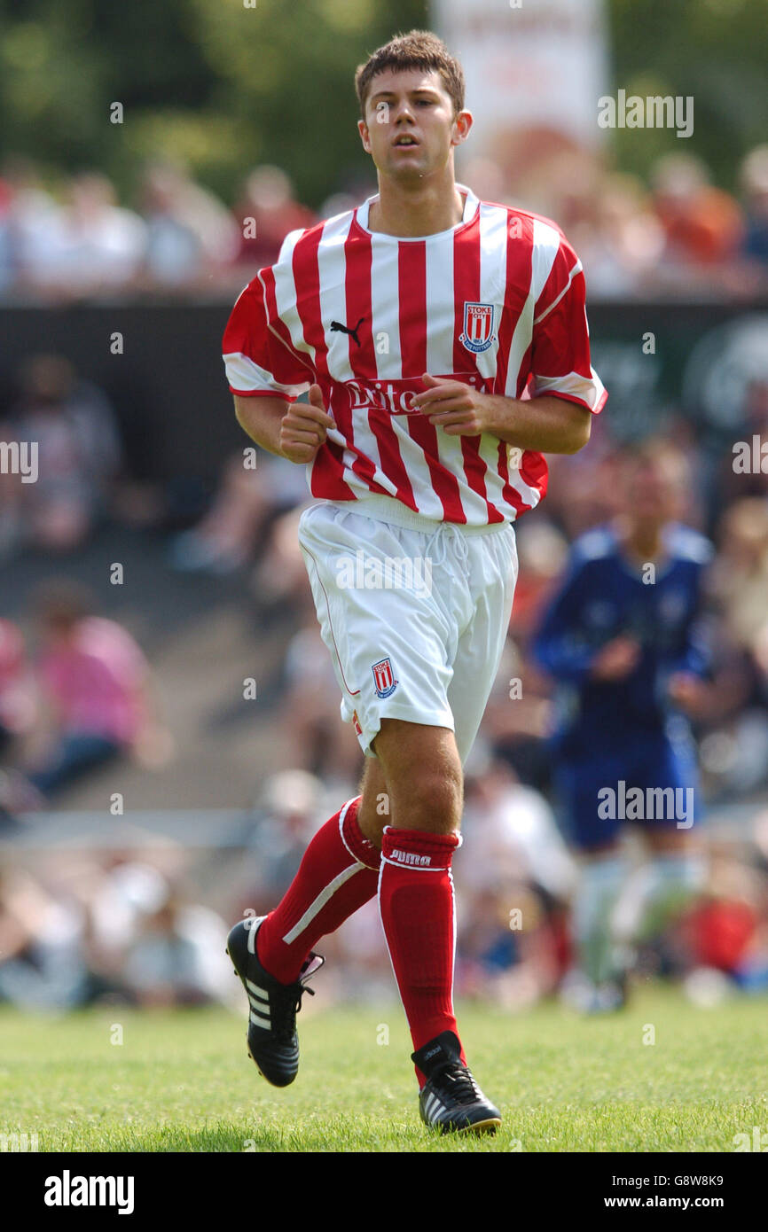 Anthony pulis stoke hi-res stock photography and images - Alamy