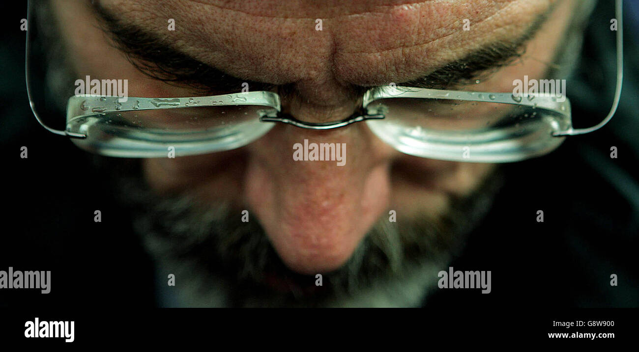 Portrait of gerry adams hi-res stock photography and images - Alamy