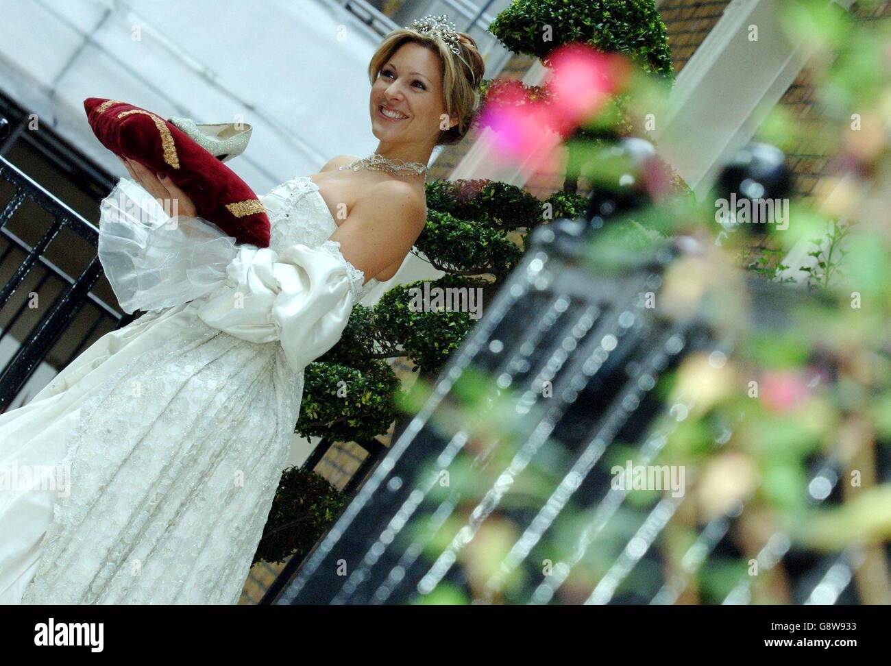 With naomi wilkinson as cinderella hi-res stock photography and images ...