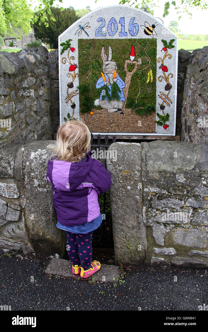 Well Dressing in the Derbyshire Peak District National Park Stock Photo ...