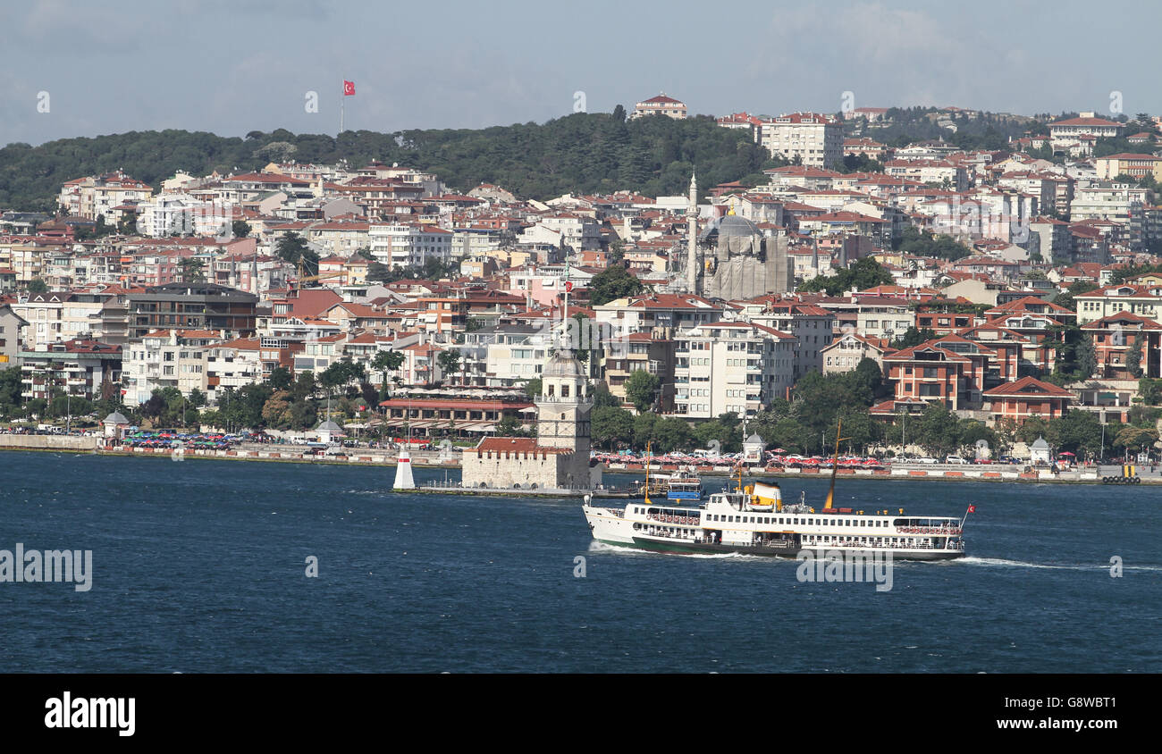 Bosphorus strait coast of istanbul city hi-res stock photography and ...