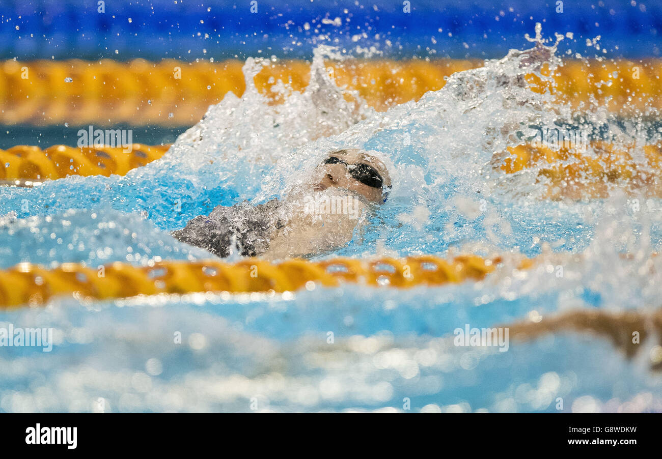Elizabeth Simmonds before winning Gold in the Women's Open 200m Open ...