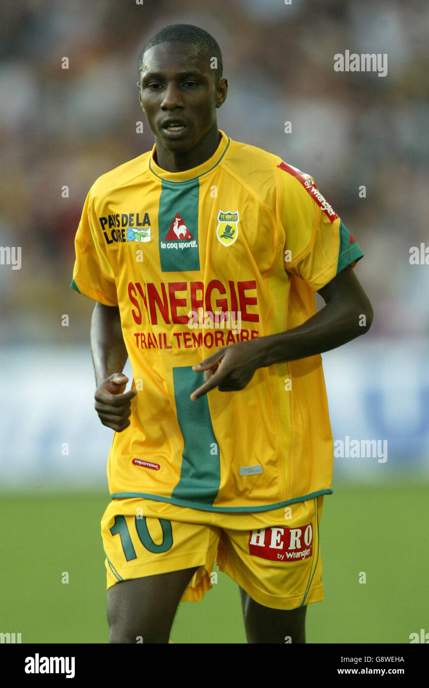Soccer - French Premiere Division - Nantes v Metz - Stade de la ...