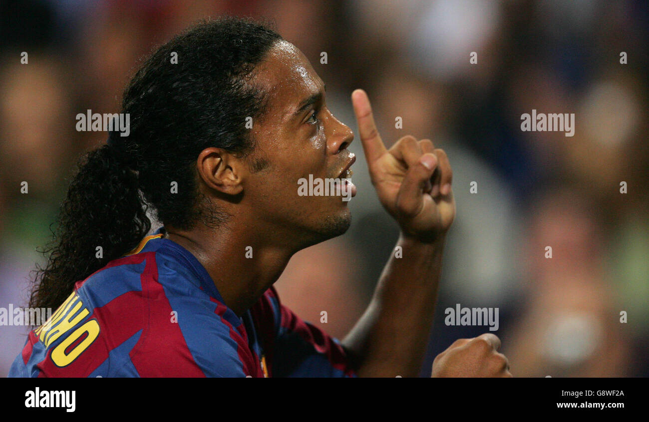 Barcelonas ronaldinho celebrates making it 1 0 from a free kick hi-res ...