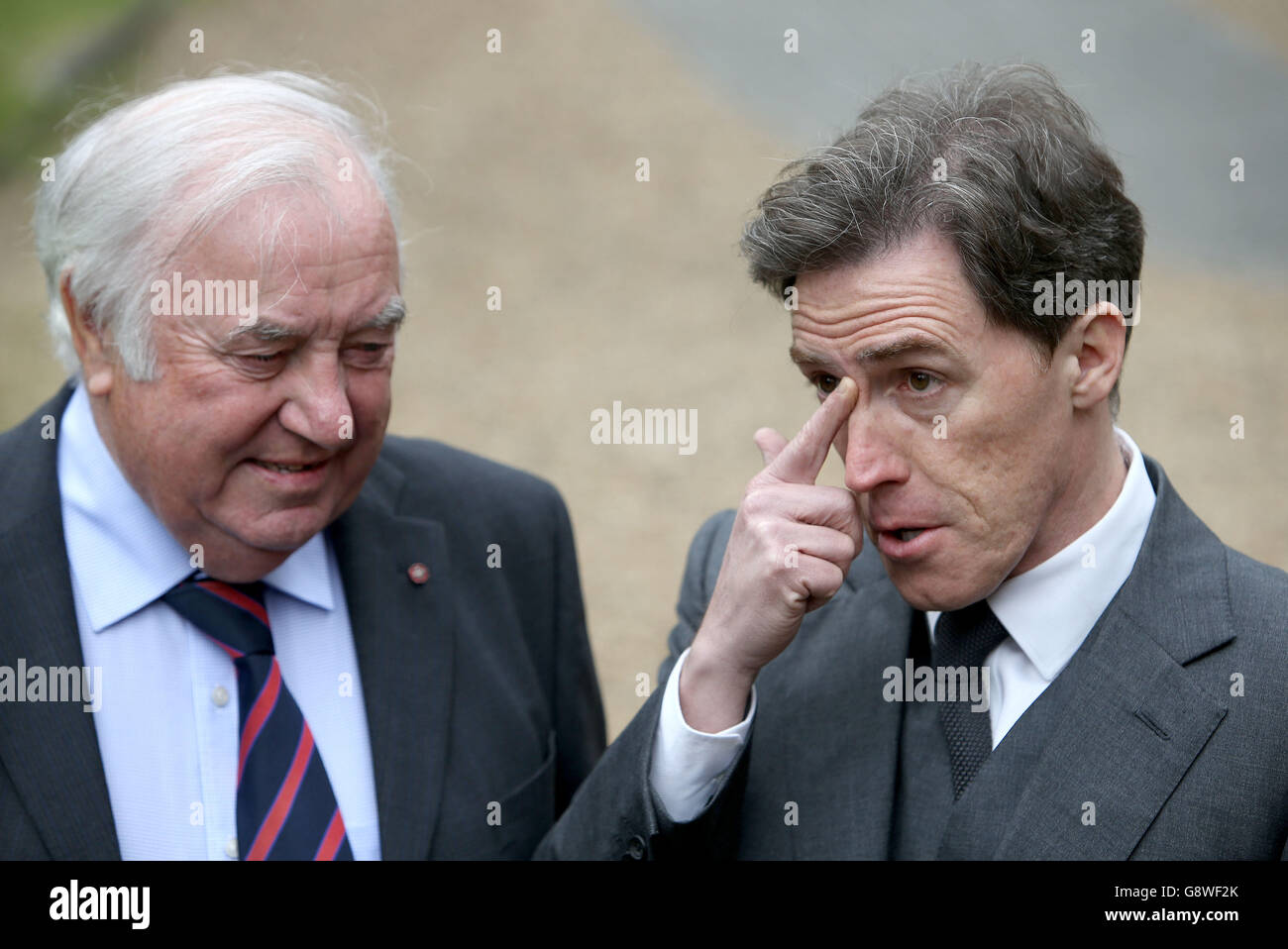 Jimmy Tarbuck and Rob Brydon arrive for the funeral service of Ronnie ...