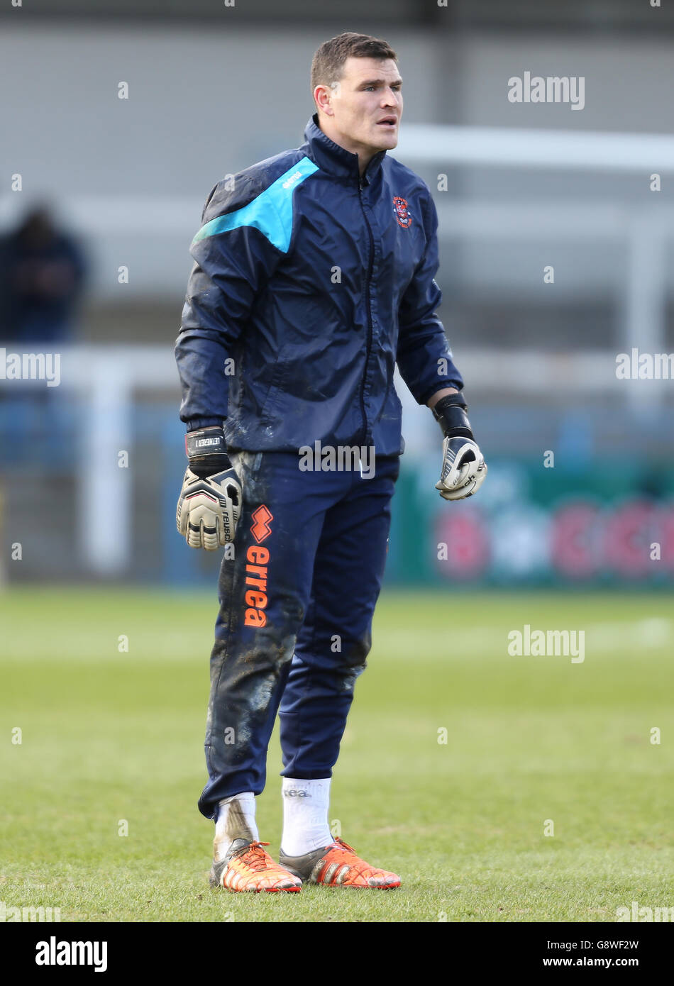 Blackpool goalkeeper Kyle Letheren training before the game Stock Photo ...