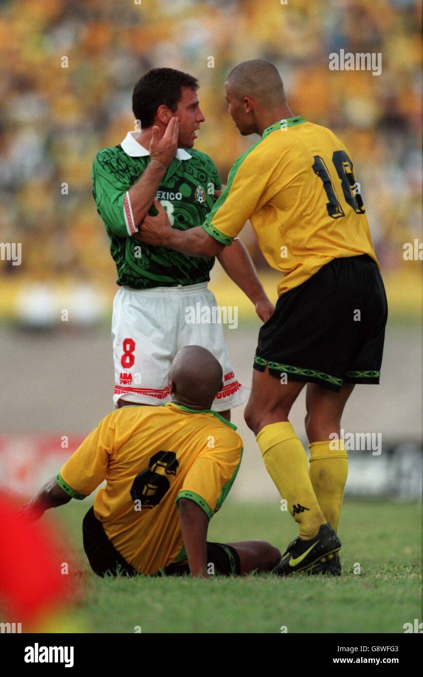 Fitzroy simpson hi-res stock photography and images - Alamy