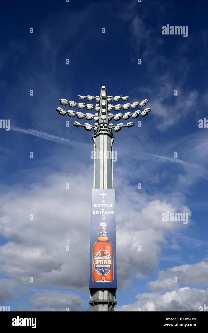 The floodlight design st lawrence ground hi-res stock photography and ...