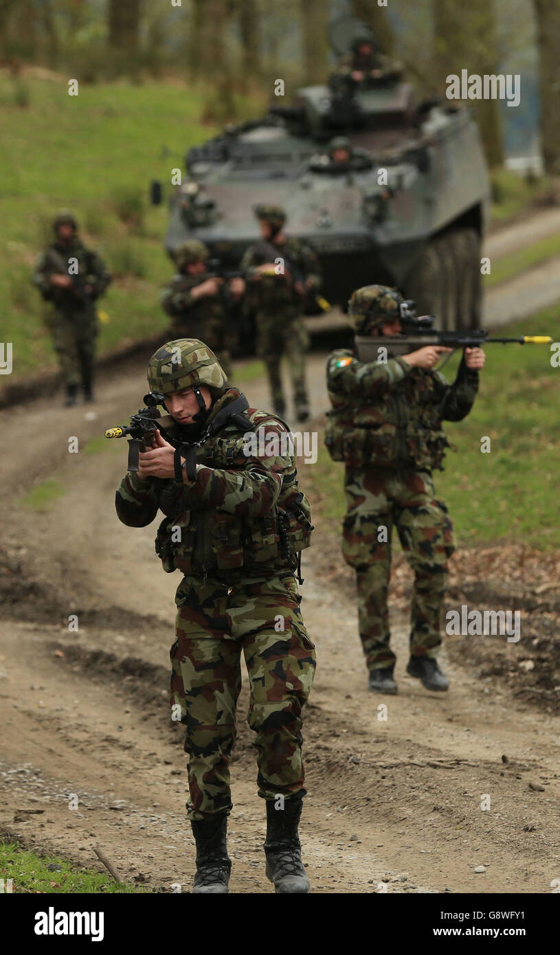 Defence Forces soldiers from the 53rd Infantry Group undergoing mission ...