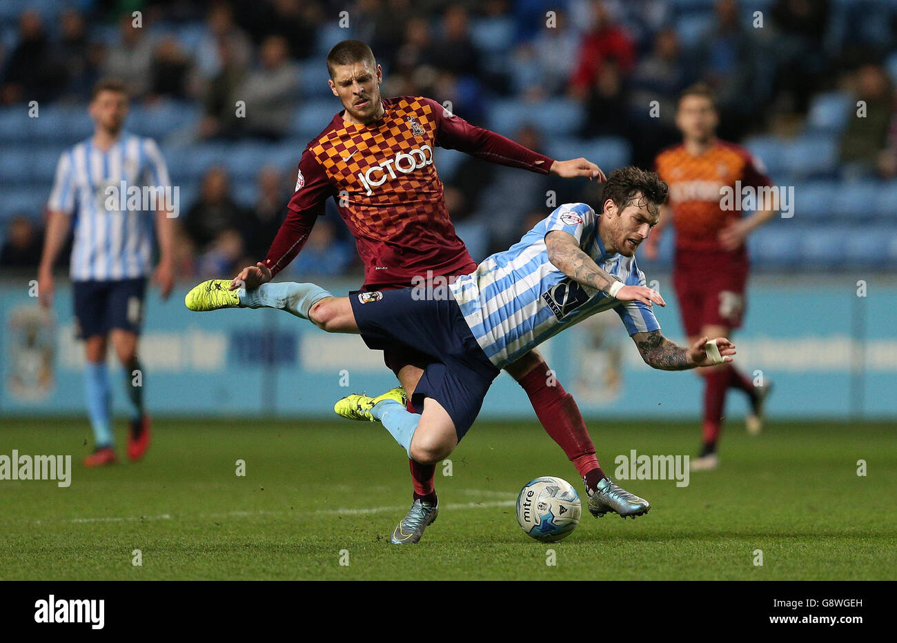 Coventry City's Romain Vincelot and Bradford City's Jamie Proctor Stock ...