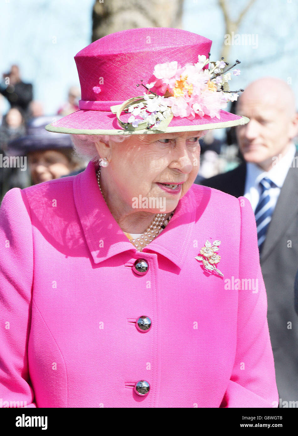 Queen elizabeth ii arrives officially open new bandstand alexandra gardens hi-res stock ...