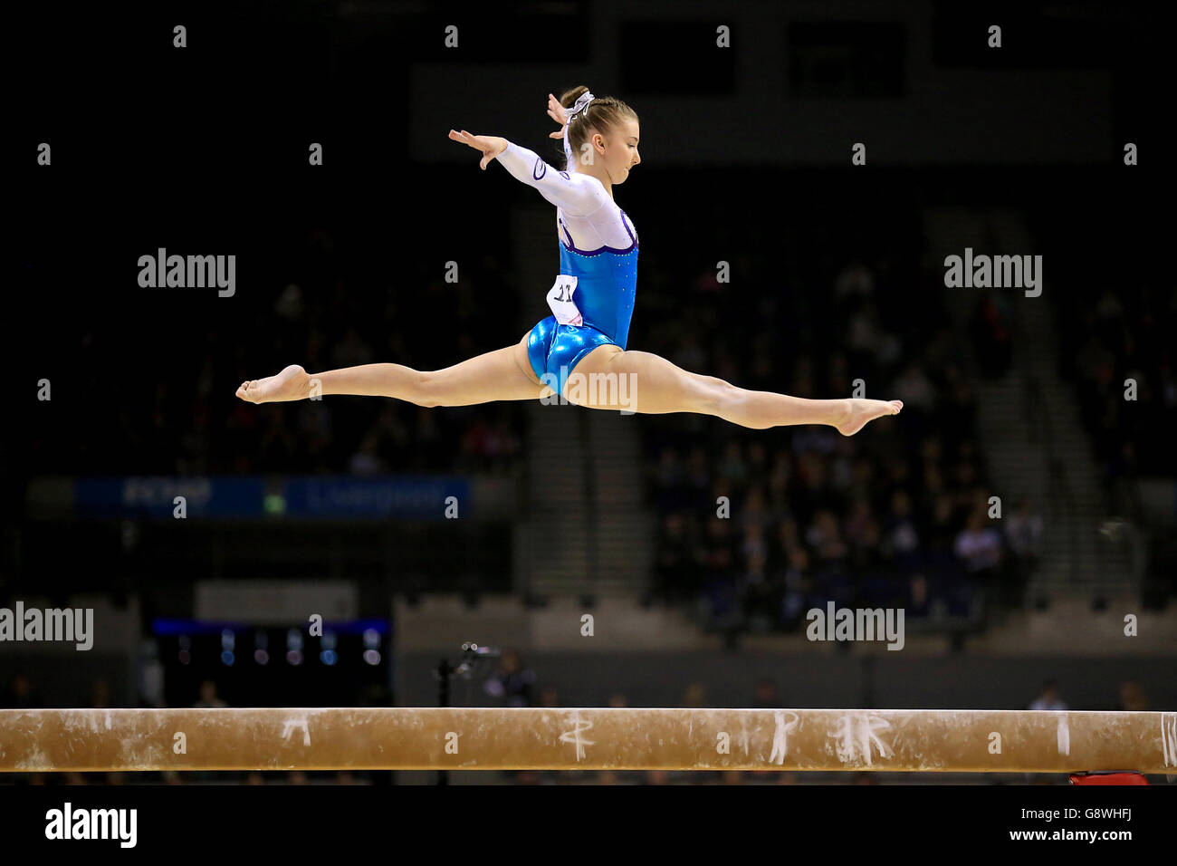 Kelly simm in action on the beam hi-res stock photography and images ...