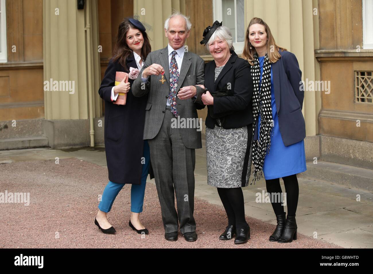 Conductor Steuart Bedford poses with his wife Celia and daughters ...