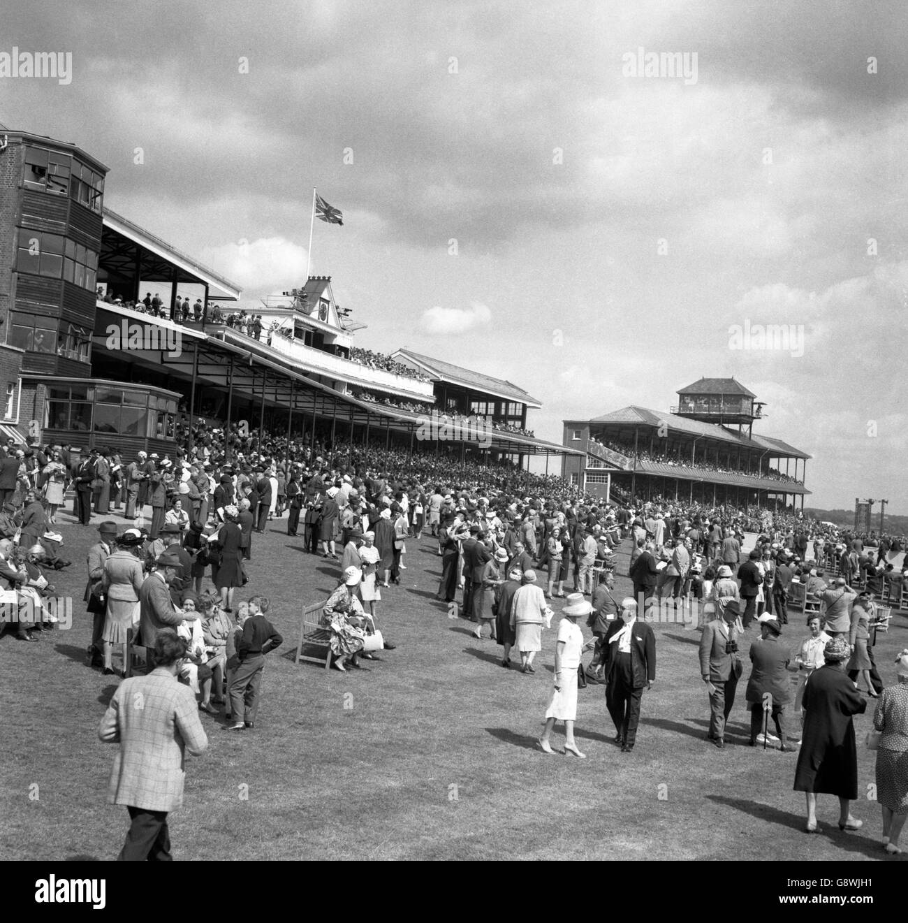Newbury racecourse Black and White Stock Photos & Images - Alamy