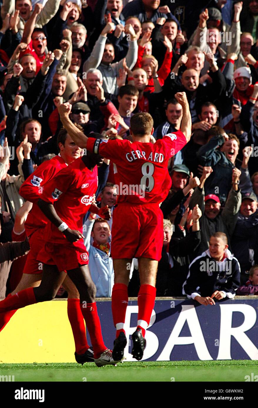 Liverpool's Steven Gerrard celebrates scoring the equalising goal Stock ...