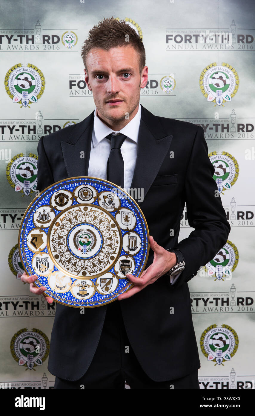 Jamie vardy 2016 leicester hi-res stock photography and images - Alamy