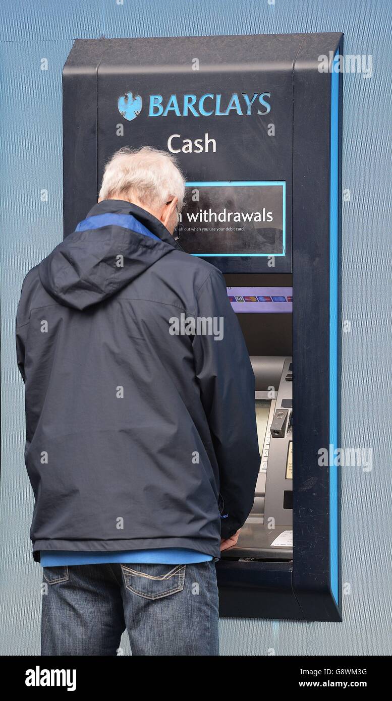Man uses atm bank machine hi-res stock photography and images - Alamy