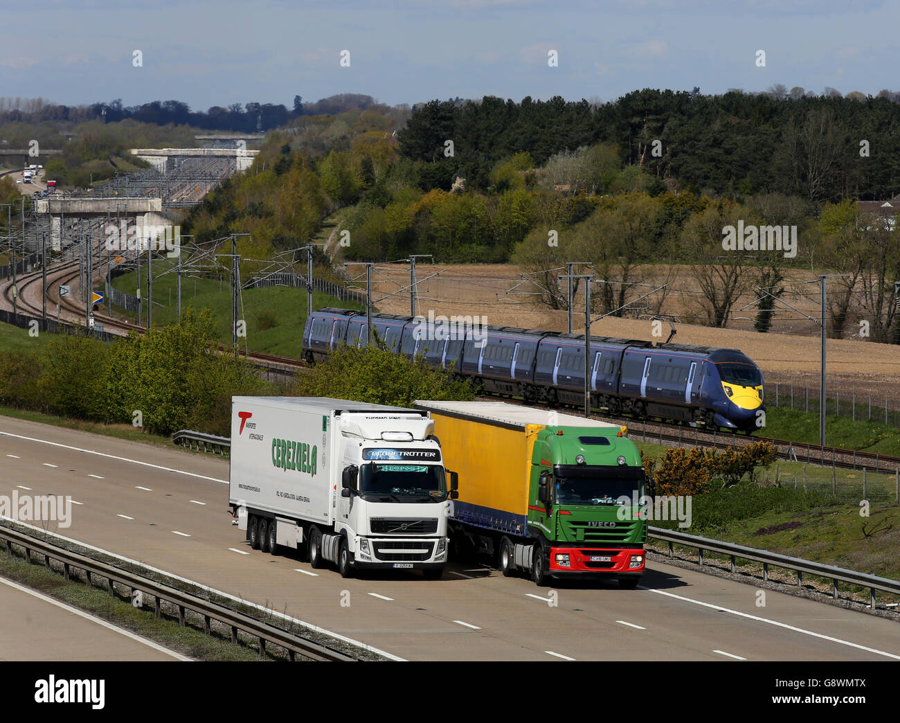 Hs1 train line hi-res stock photography and images - Alamy