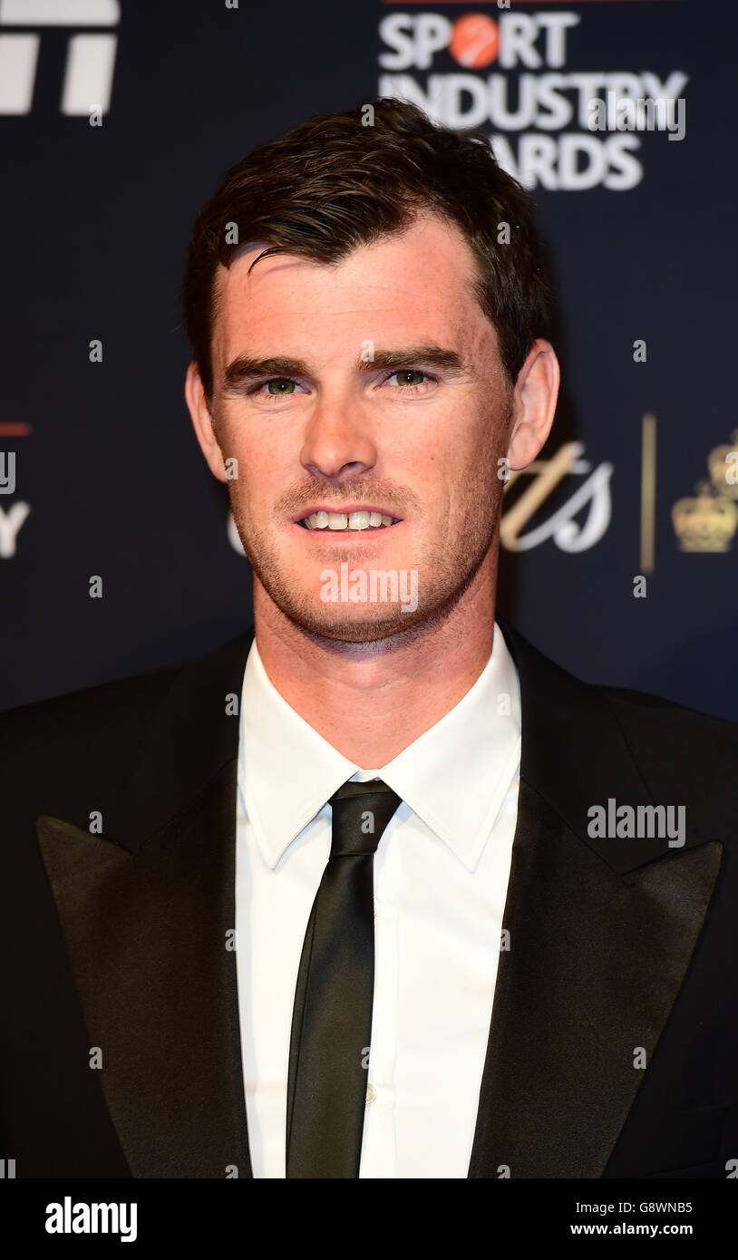 Sport sports red carpet arrive arrives arriving arrival redcarpet hi ...