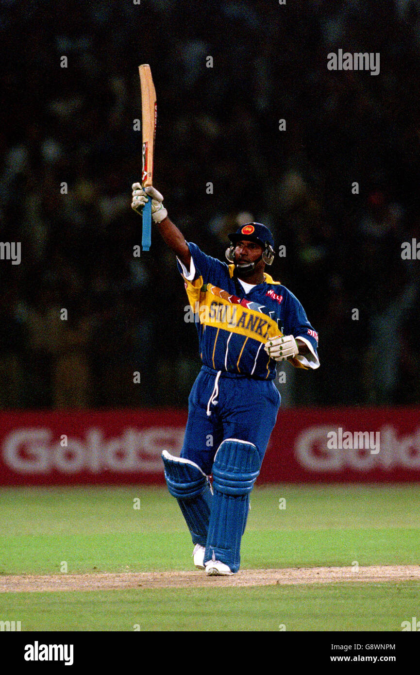 Cricket wills world cup hi-res stock photography and images - Alamy