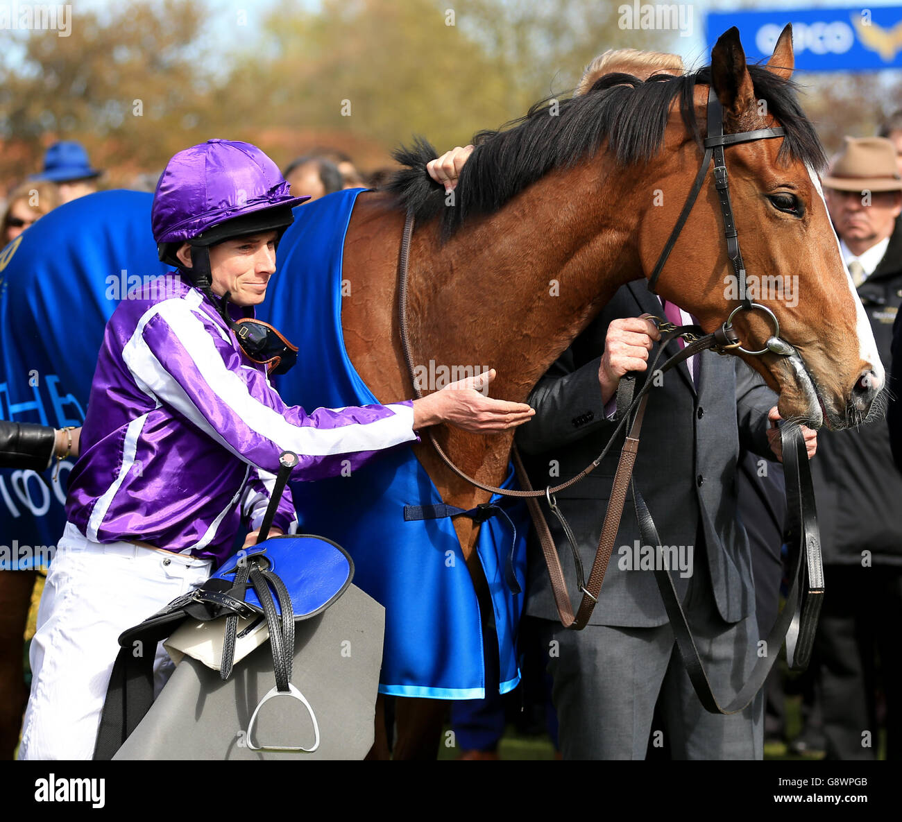 Newmarket races 1000 guineas hi-res stock photography and images - Alamy