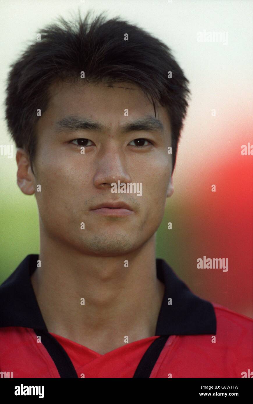 One portrait headshot salesedit football hi-res stock photography and ...