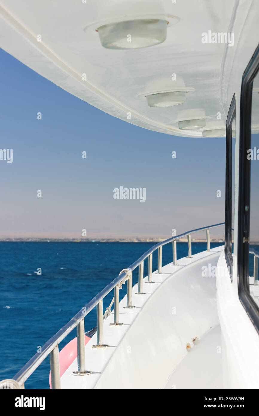 Drive yacht hi-res stock photography and images - Alamy