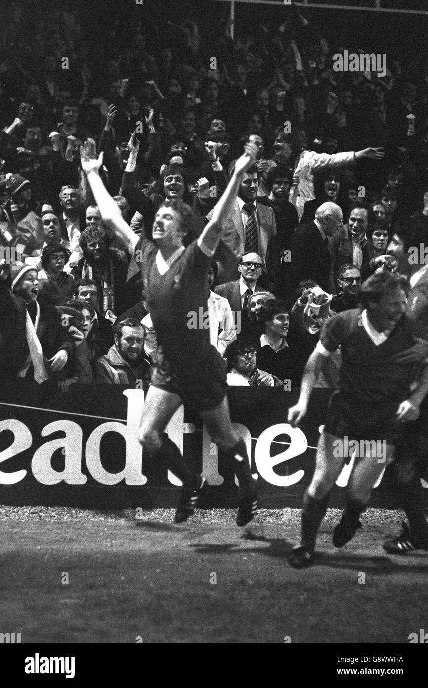 A jubilant David Fairclough opens the scoring for Liverpool at Villa ...