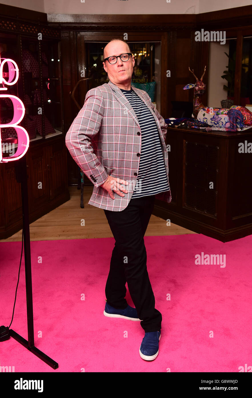 Ade edmondson hi-res stock photography and images - Alamy