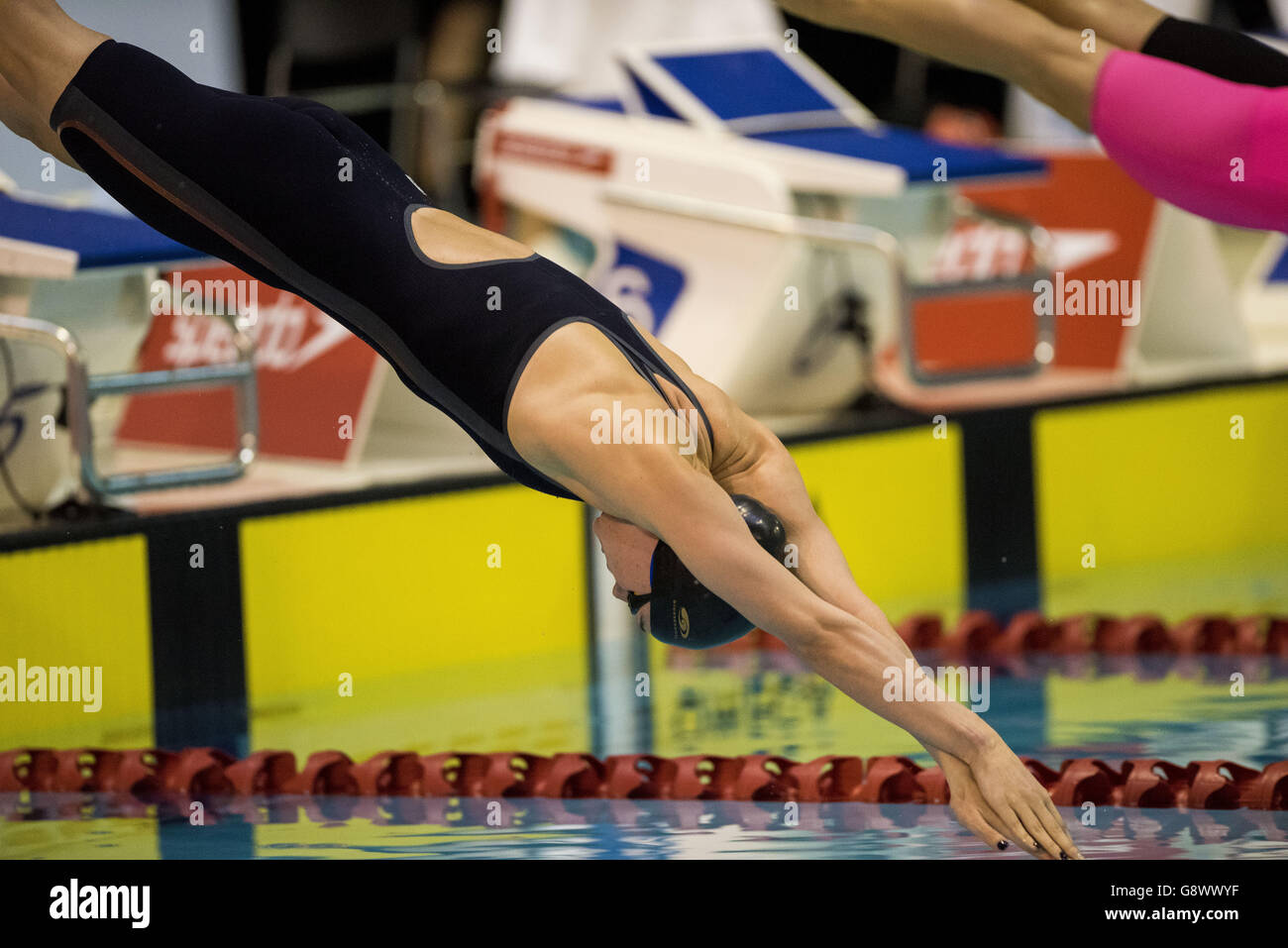 Alys Thomas on her way to finishing second in the Women's open 200m ...