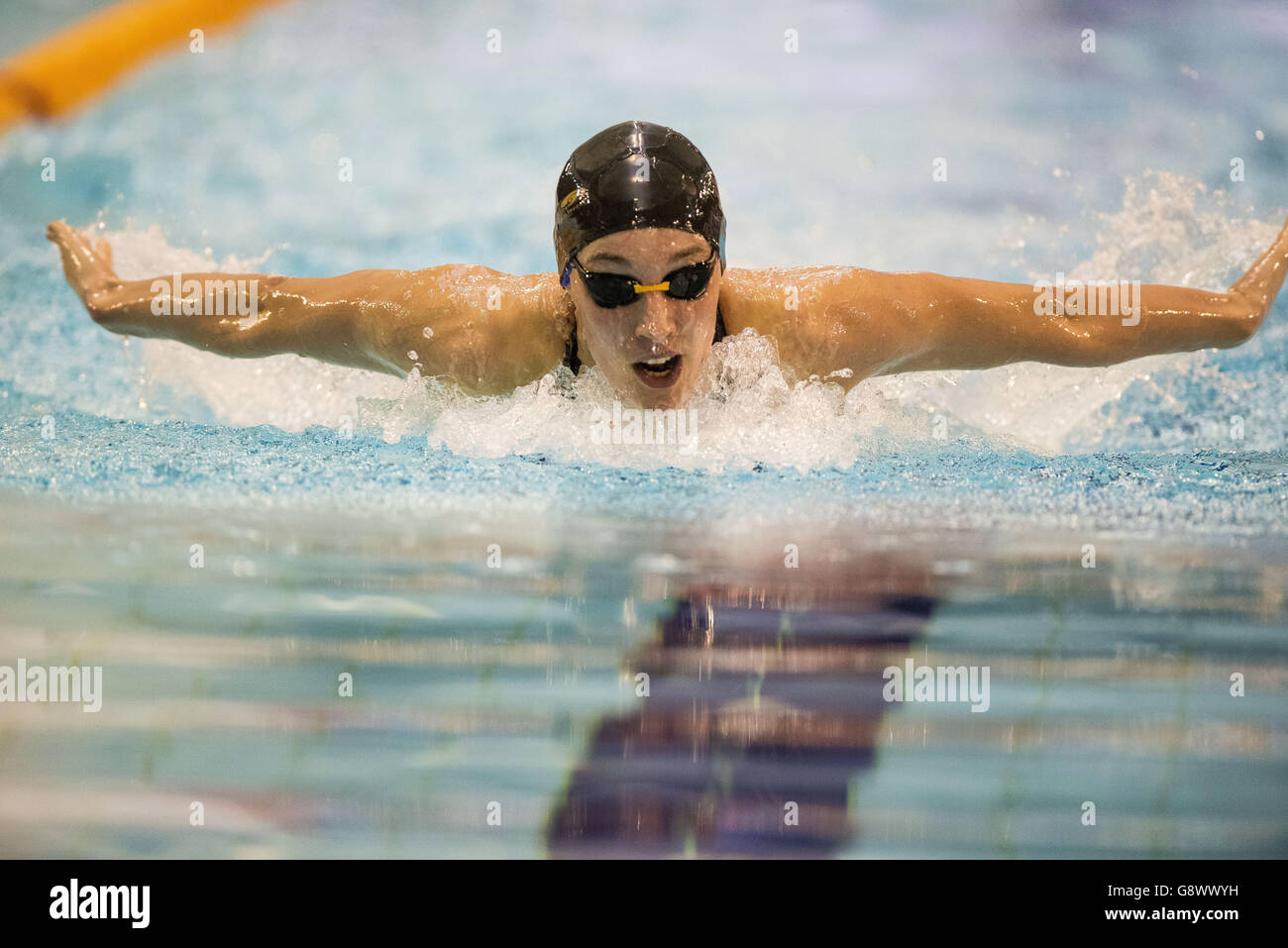 Alys Thomas on her way to finishing second in the Women's open 200m ...