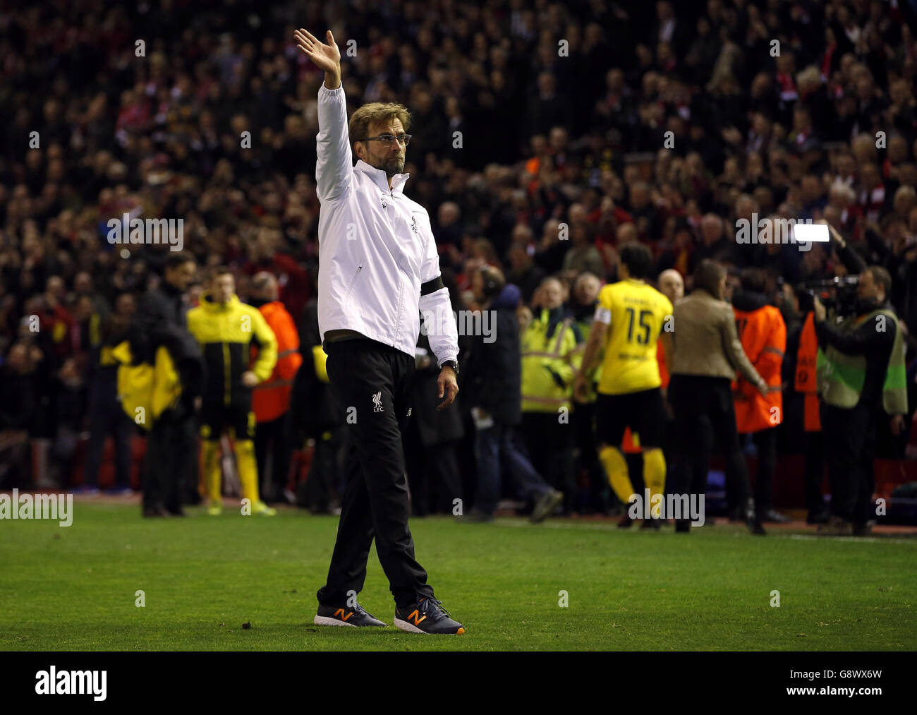 Soccer football juergen wave waves fans crowd hi-res stock photography ...