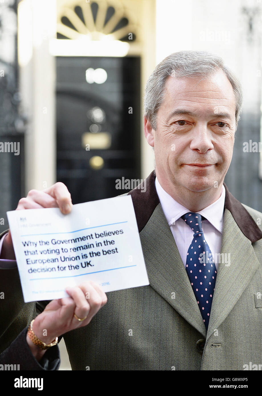 Nigel farage money hi-res stock photography and images - Alamy